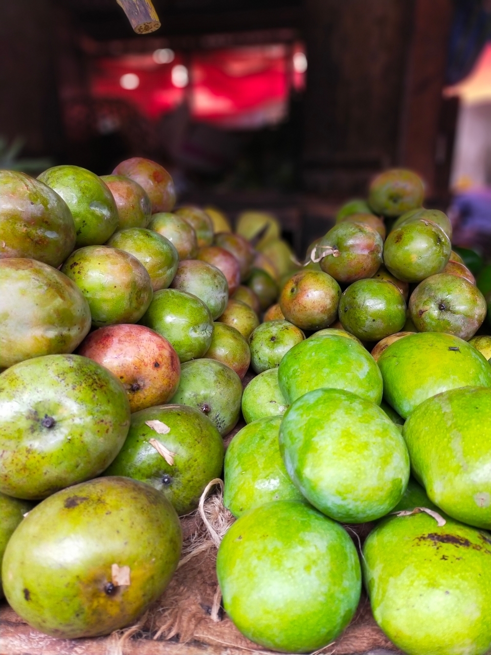 ザンジバル・ダラジャニマーケットの笑顔の秘訣: タンザニア徒然草